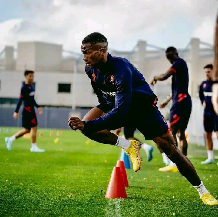 RDC : La FIFA autorise le changement de nationalité de Samuel Essende ...