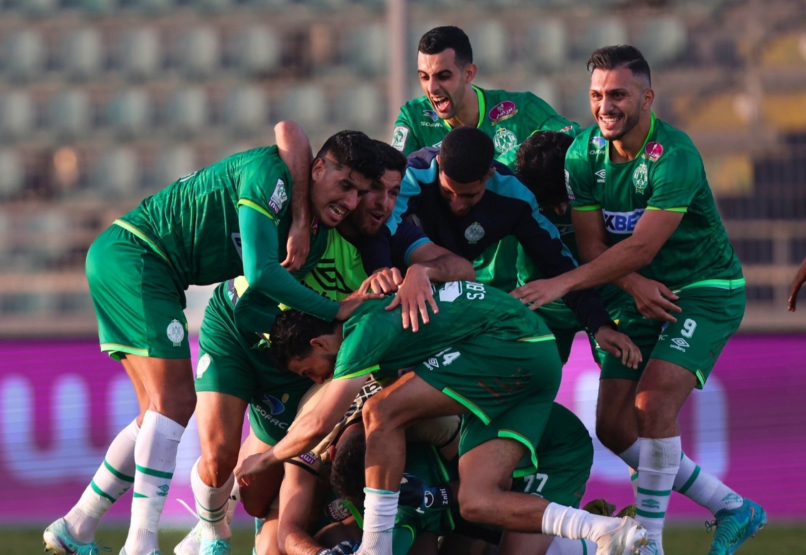 Maroc - Botola : Raja Casablanca sacré champion au détriment de FAR ...