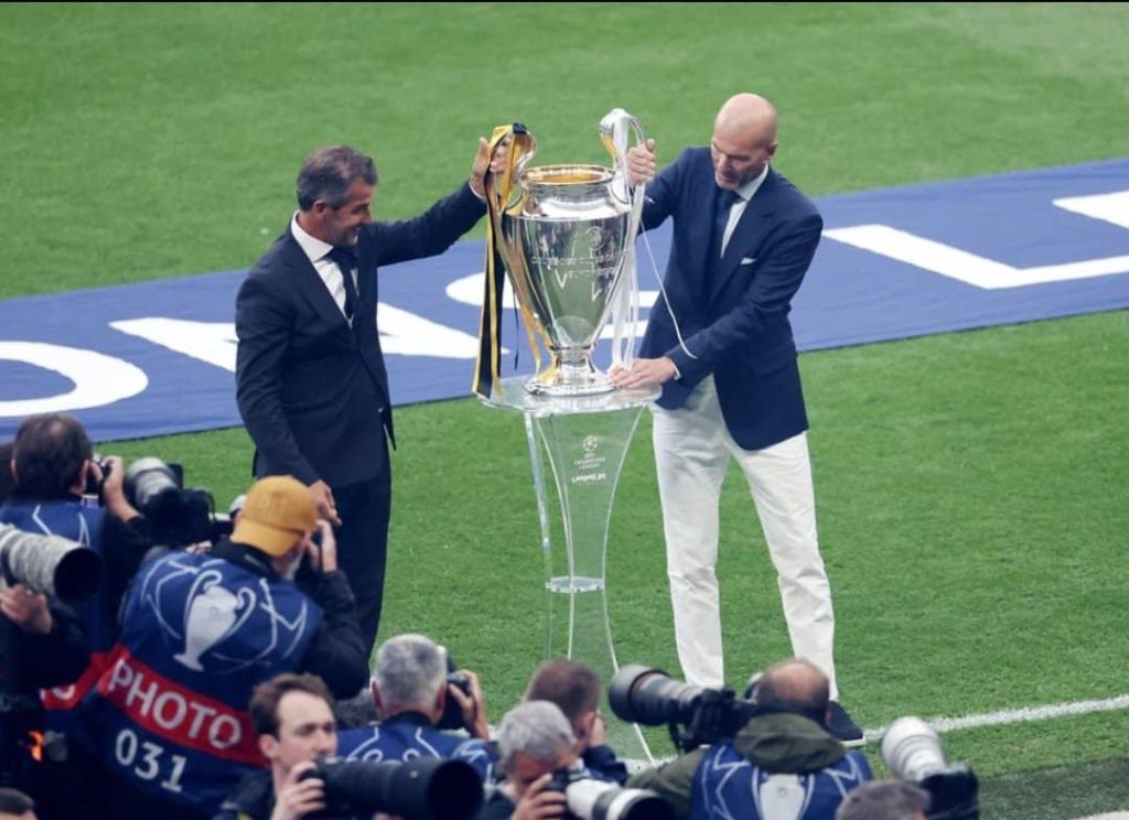 LDC UEFA (finale) : Zinedine Zidane et Karl-Heinz Riedle présentent le ...