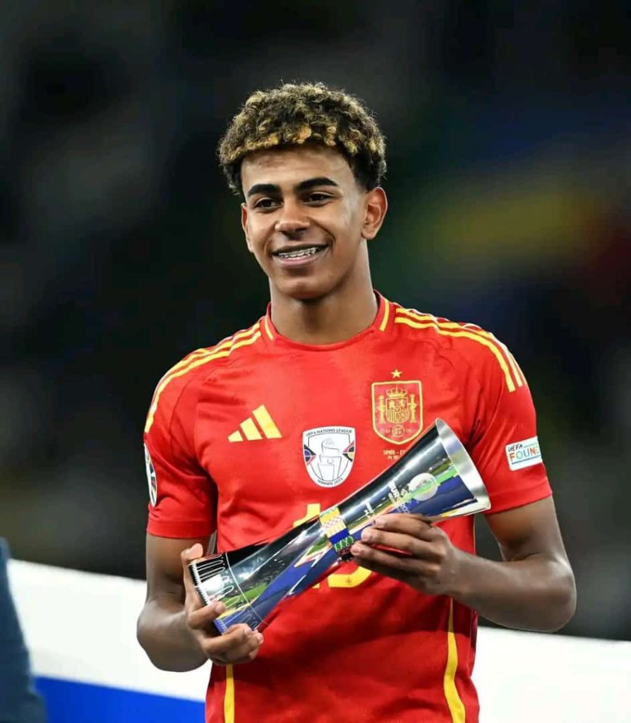 Euro 2024 - Finale : Lamine Yamal désigné meilleur jeune joueur du ...