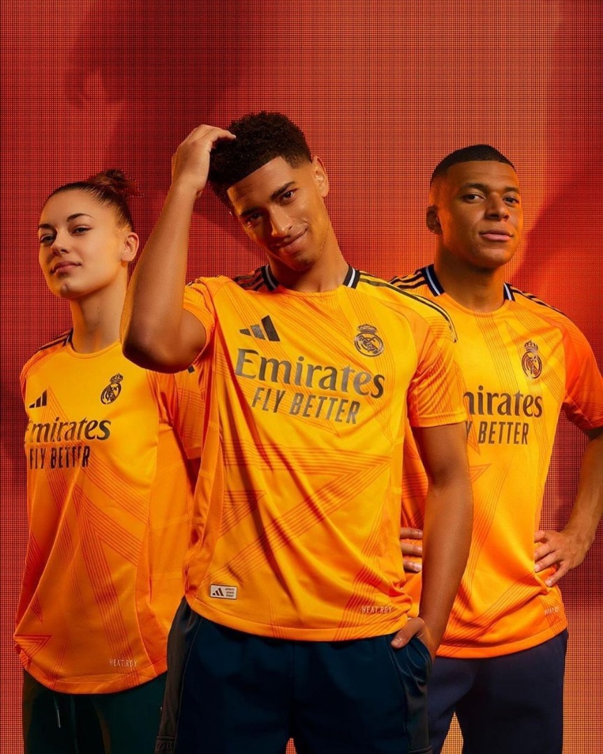 Espagne : Le Real Madrid dévoile son maillot extérieur pour la saison 2024-2025 - AfricaFootUnited