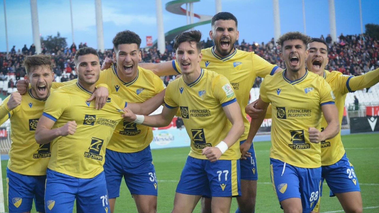 Football - Algérie : Le Paradou AC souffle sa 30ème bougie ...
