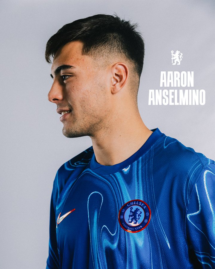 Transfert : Chelsea officialise l'arrivée d'Aaron Anselmino ...