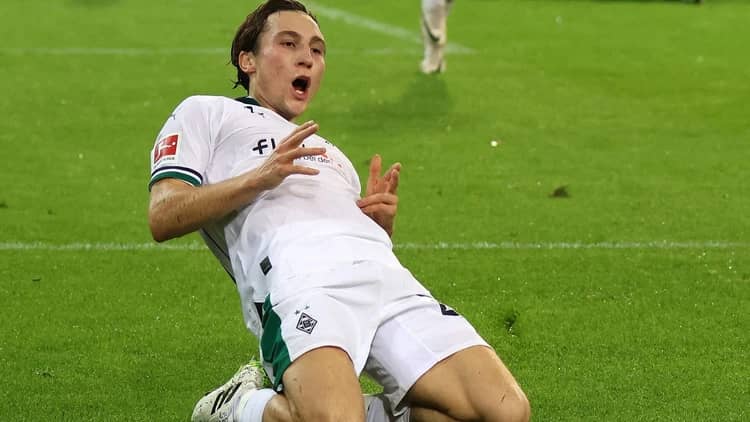 Mercato - Borussia Mönchengladbach : Rocco Reitz séduit en Serie A ...