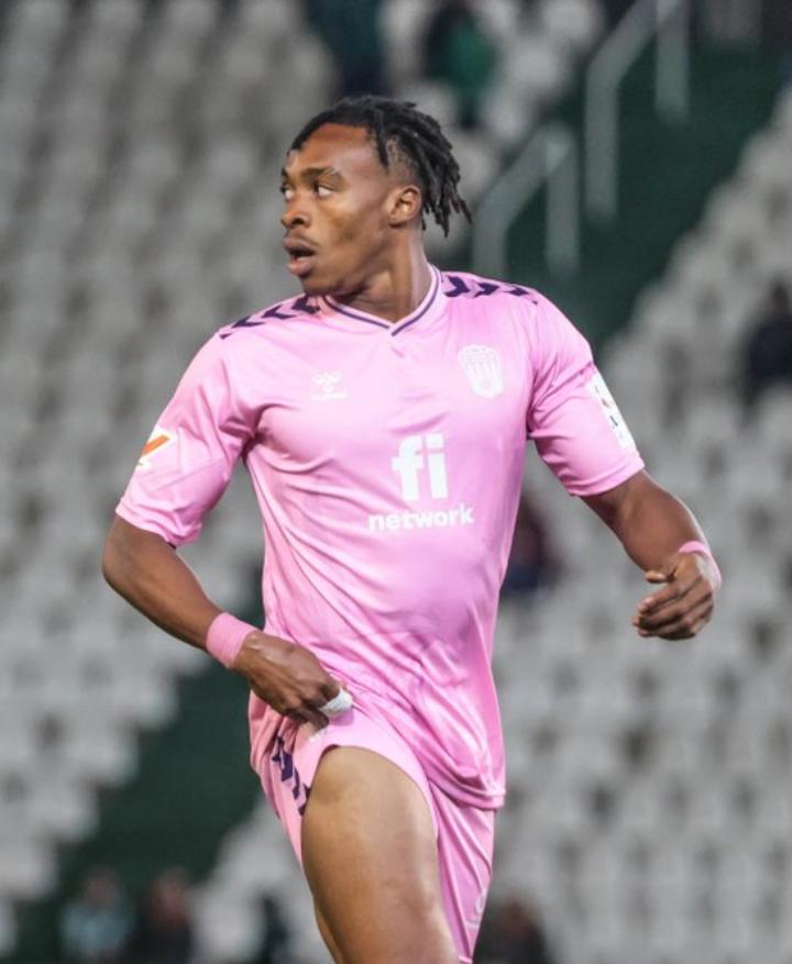 Transfert : Sixtus Ogbuehi et Ismael Sierra débarquent à Osasuna ...