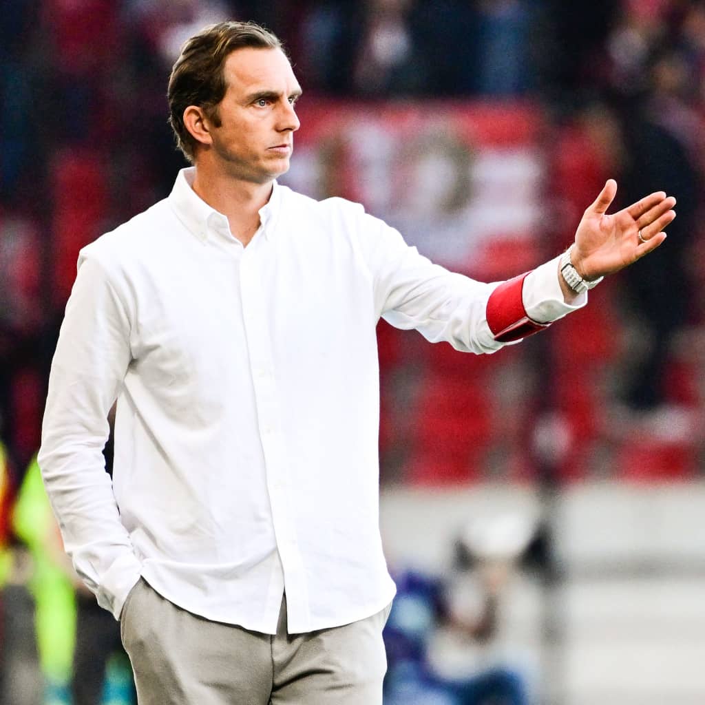 Royal Antwerp FC : Jonas De Roeck démis de ses fonctions d'entraîneur ...