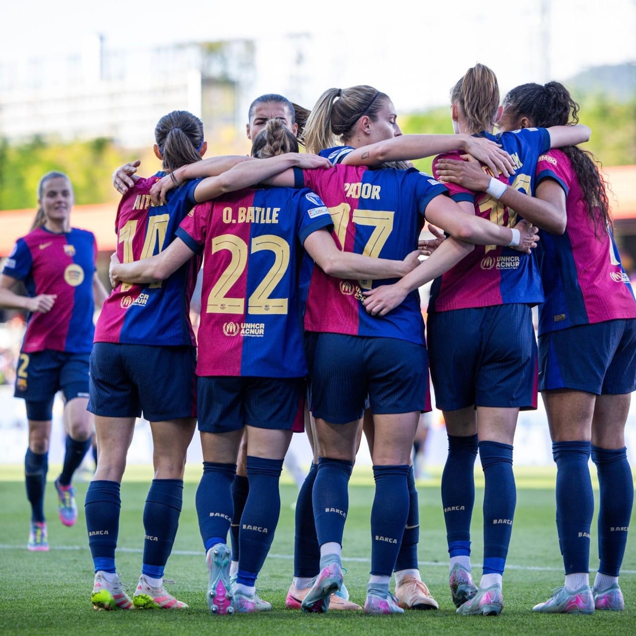 Ligue des Champions (F) : les compositions officielles d’Arsenal et du FC Barcelone, dévoilées ...