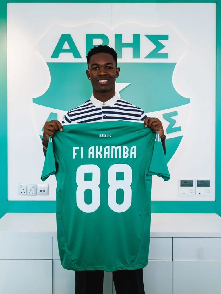 Transfert : Fi Akamba signe son premier contrat professionnel avec Aris Limassol - AfricaFootUnited