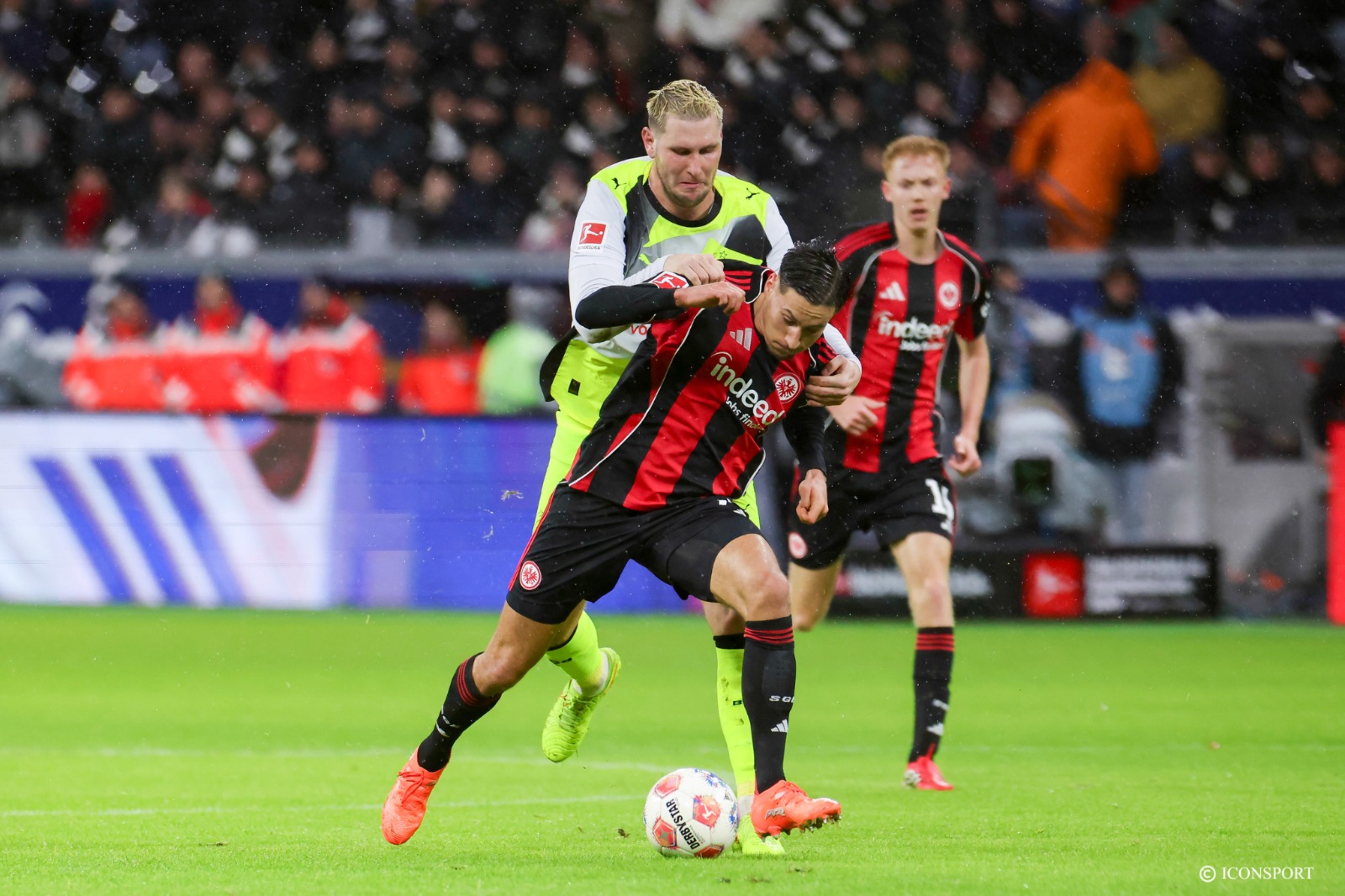 Bundesliga (J16) : Francfort et Dortmund se neutralisent dans un duel ...